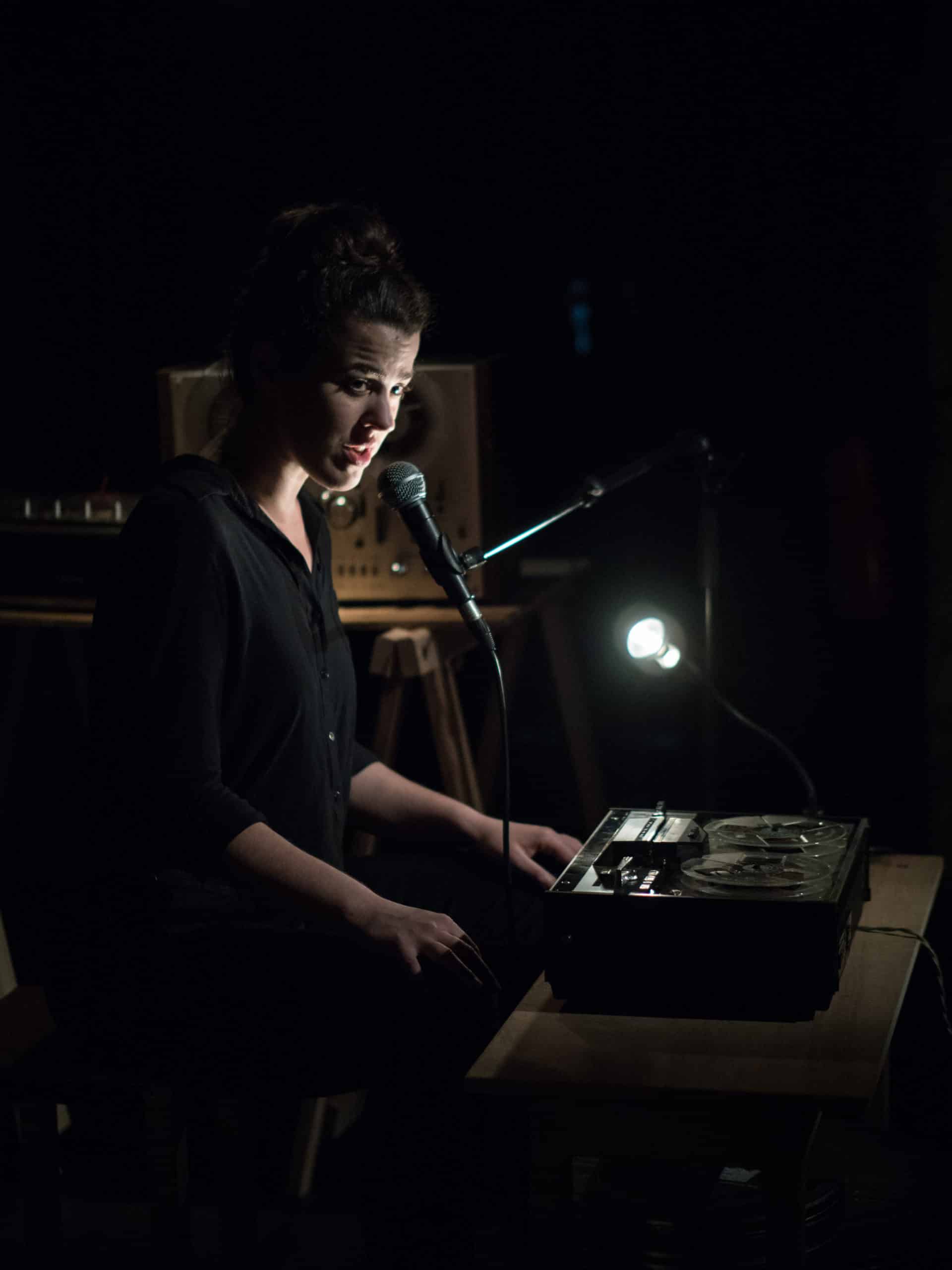 Tudor, toute seule - Le Cairn